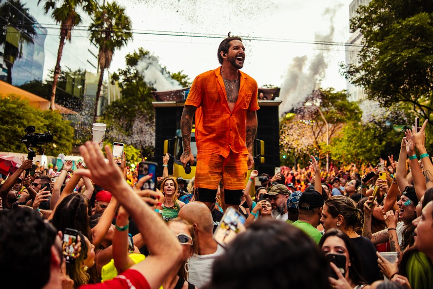 Banda EVA estreia bloco próprio no Carnaval de Belo Horizonte e promete ...